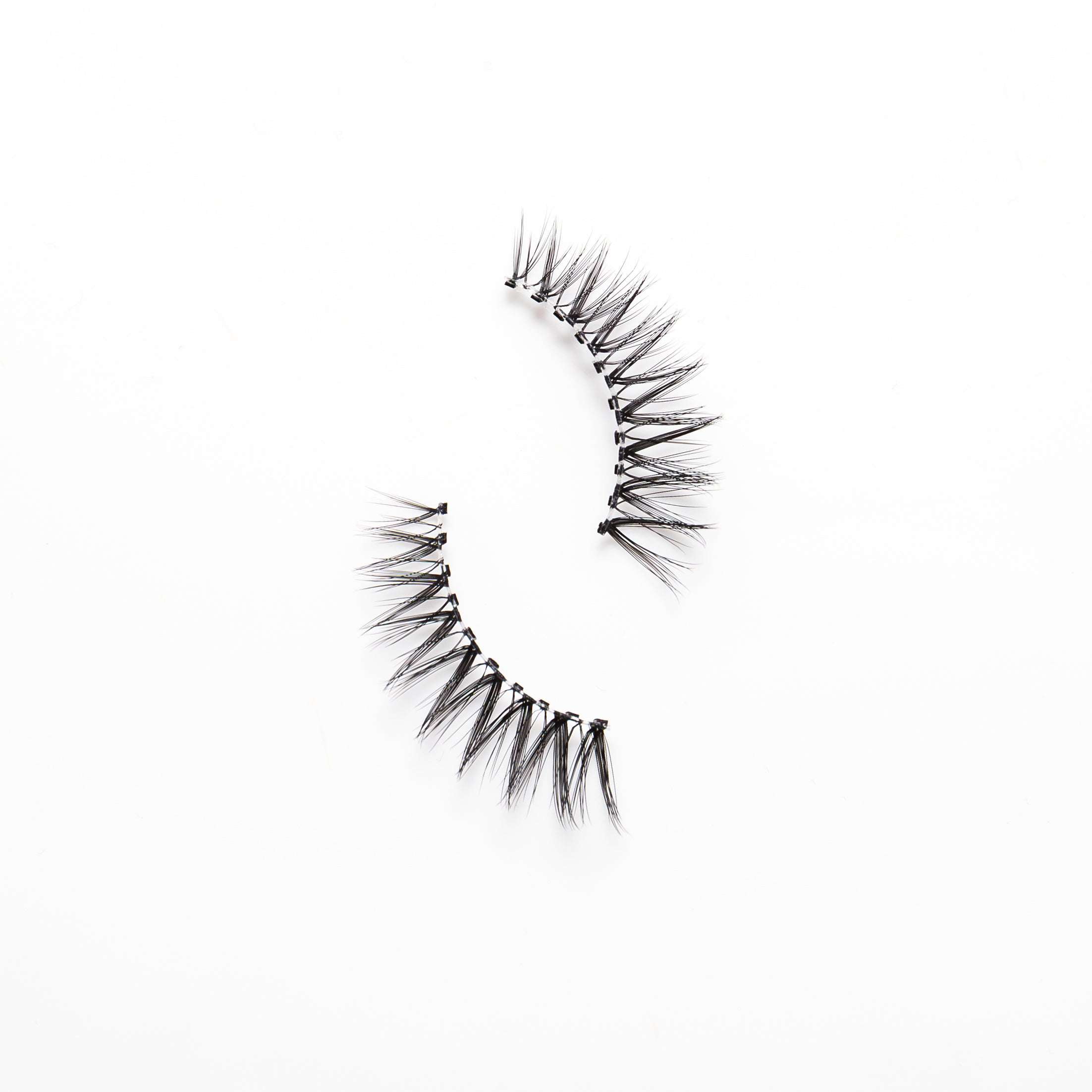 Easy to apply, natural looking magnetic lashes | Lash Armour